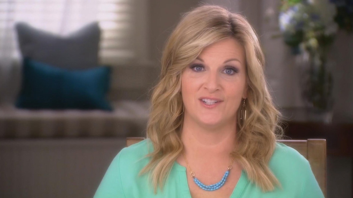 Glenda's Birthday Costume Party - Trisha's Southern Kitchen (Series 6 ...