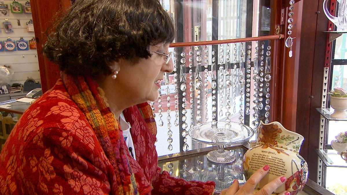 Anita Manning and James Lewis, Day 3 - Antiques Road Trip (Series 4 ...