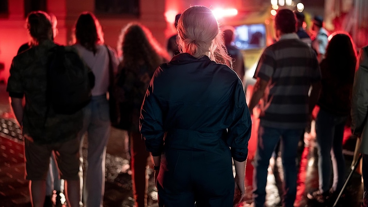 ‎106 – Dark City: The Cleaner (Season 1, Episode 6) - Apple TV (CA)