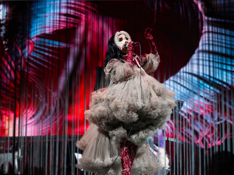 Watch Apple Music Live: Björk - Apple TV+