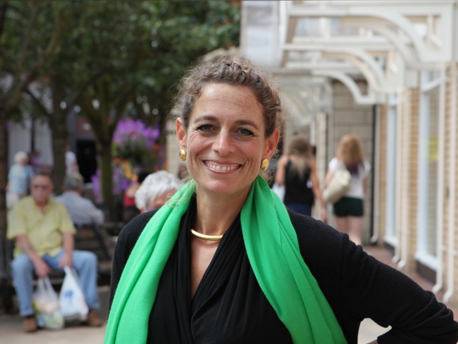 Alex Polizzi: The Fixer - Apple TV