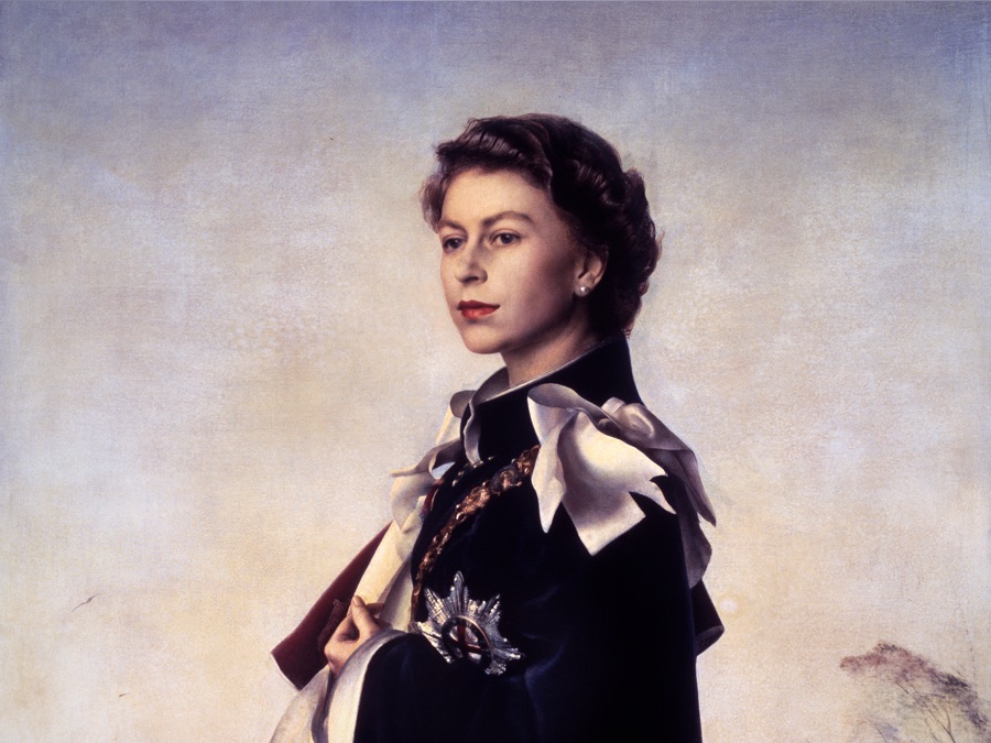 Picturing Elizabeth: Her Life In Images - Apple TV