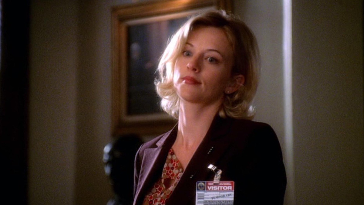 Need to Know - JAG (Season 8, Episode 7) - Apple TV