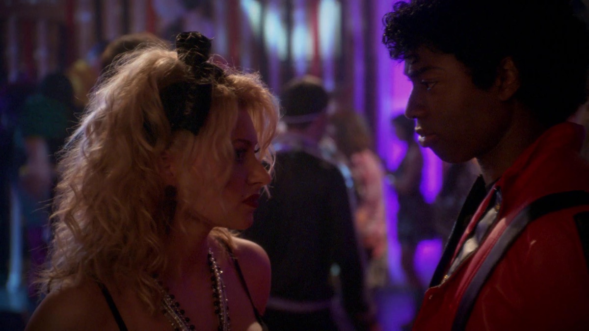 Back of a Car - Hellcats (Season 1, Episode 8) - Apple TV