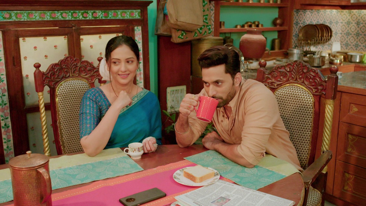 Sagar and Mukta Praise Aditya - Premachi Goshta (Season 1, Episode 439 ...