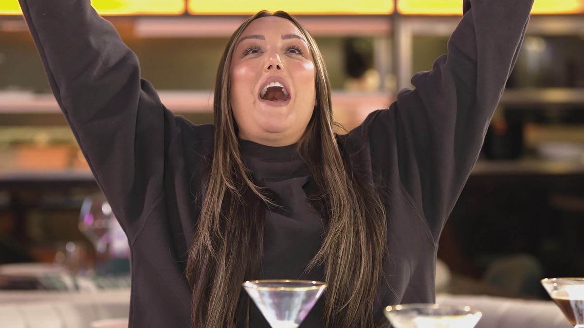 ‎The Geordie's Are Back! – Geordie Shore (Season 24, Episode 1) - Apple ...