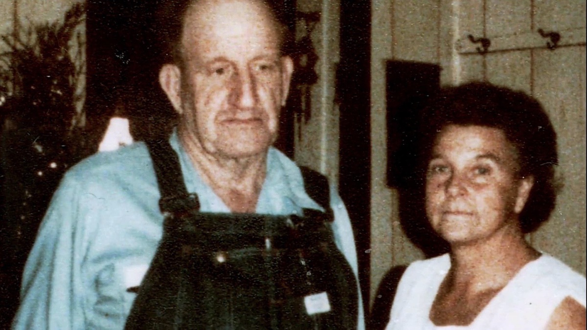 ‎Murder at Twilight – Wicked Attraction (Season 1, Episode 11) - Apple ...