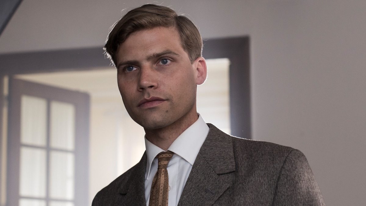 Episode 1 - The Body Collector (Series 1, Episode 1) - Apple TV (PT)