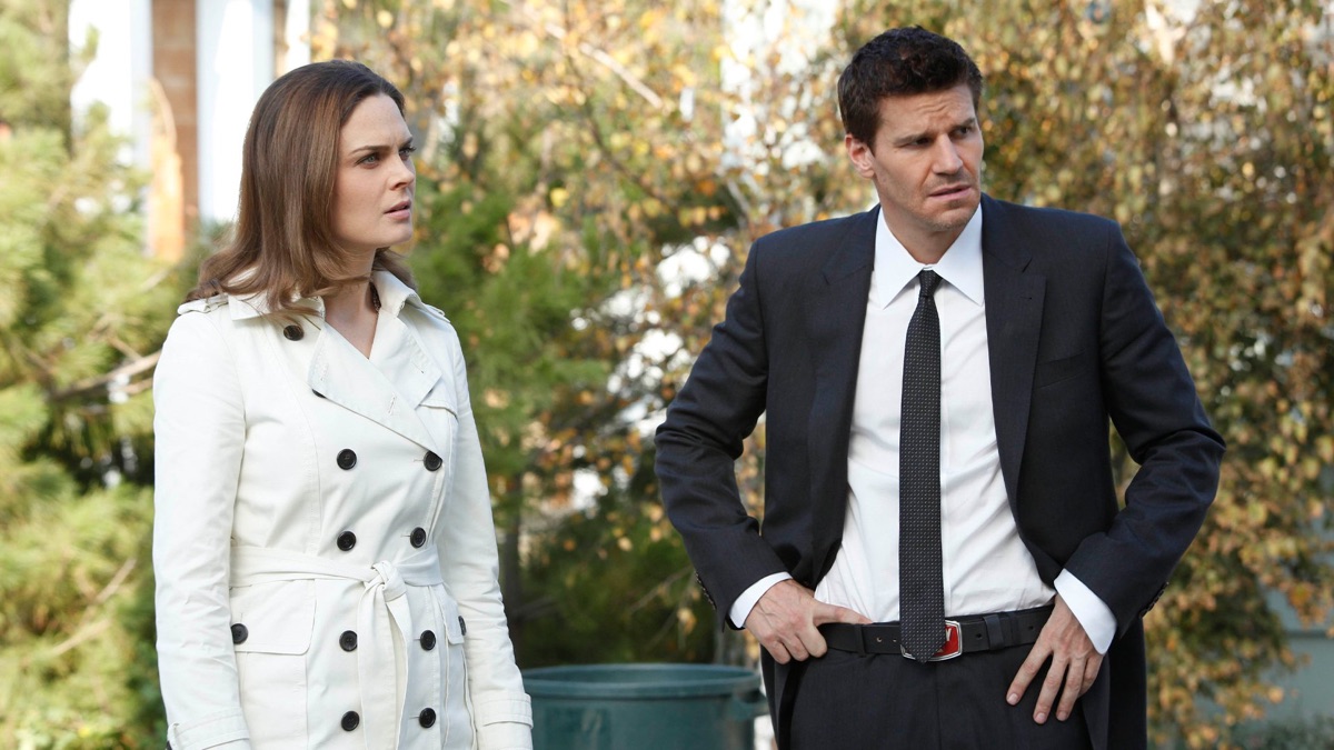 ‎El dentista en la zanja - Bones (temporada 5, episodi 13) - Apple TV (ES)