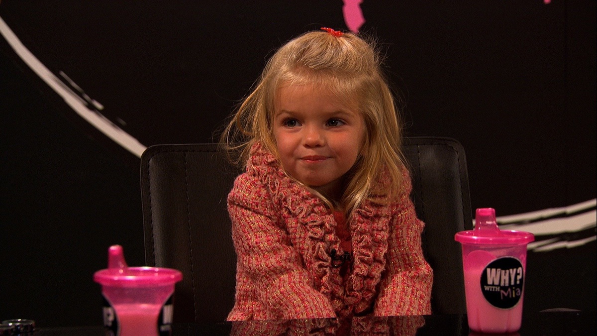 Leigh-Allyn Baker and Mia Talerico - So Random! (Series 1, Episode 17 ...