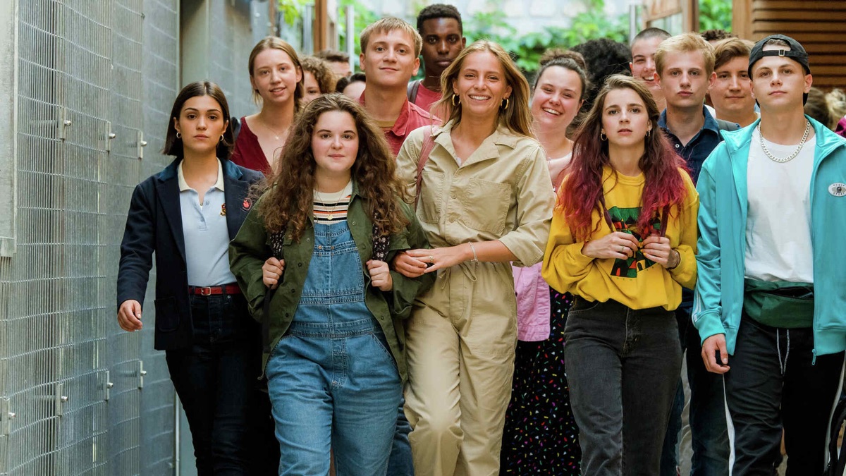 Hit Series Now Streaming - Apple TV