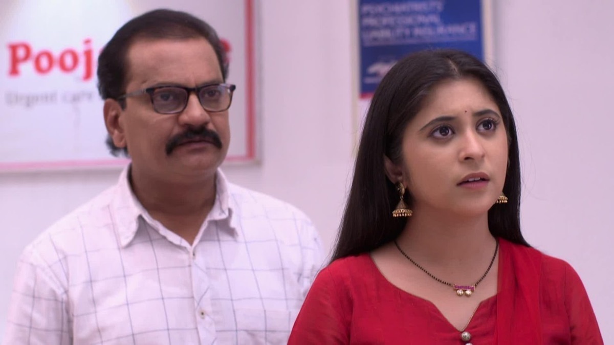 ‎Mr Nimkar takes Isha to a psychiatrist - Tula Pahate Re (Series 1 ...