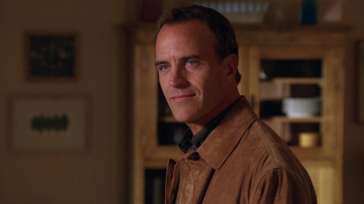 Move on - DESPERATE HOUSEWIVES (temporada 1, episodio 11) - Apple TV (CR)