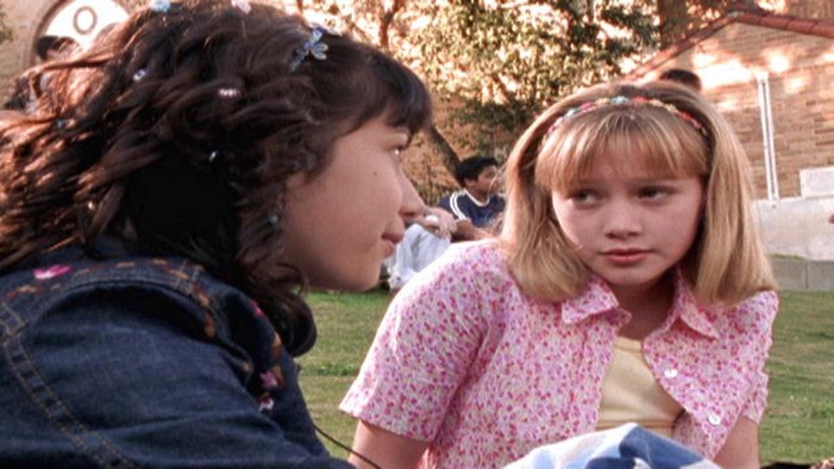 ‎Pool Party - Lizzie McGuire (Series 1, Episode 4) - Apple TV (BH)