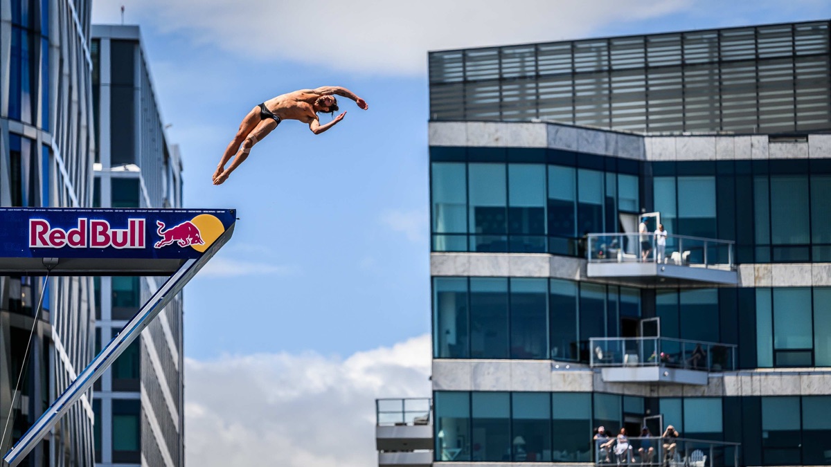 ‎LIVE: Cliff Diving Boston - Red Bull Cliff Diving (Series 2025 ...