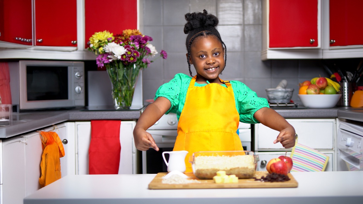 Jaina's Apple Crumble - Cooking with the Gills (Series 2, Episode 2 ...