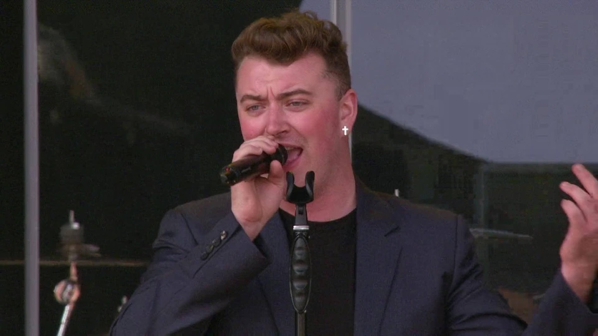 Sam Smith - Live at V Festival 2014 - Apple TV (MX)