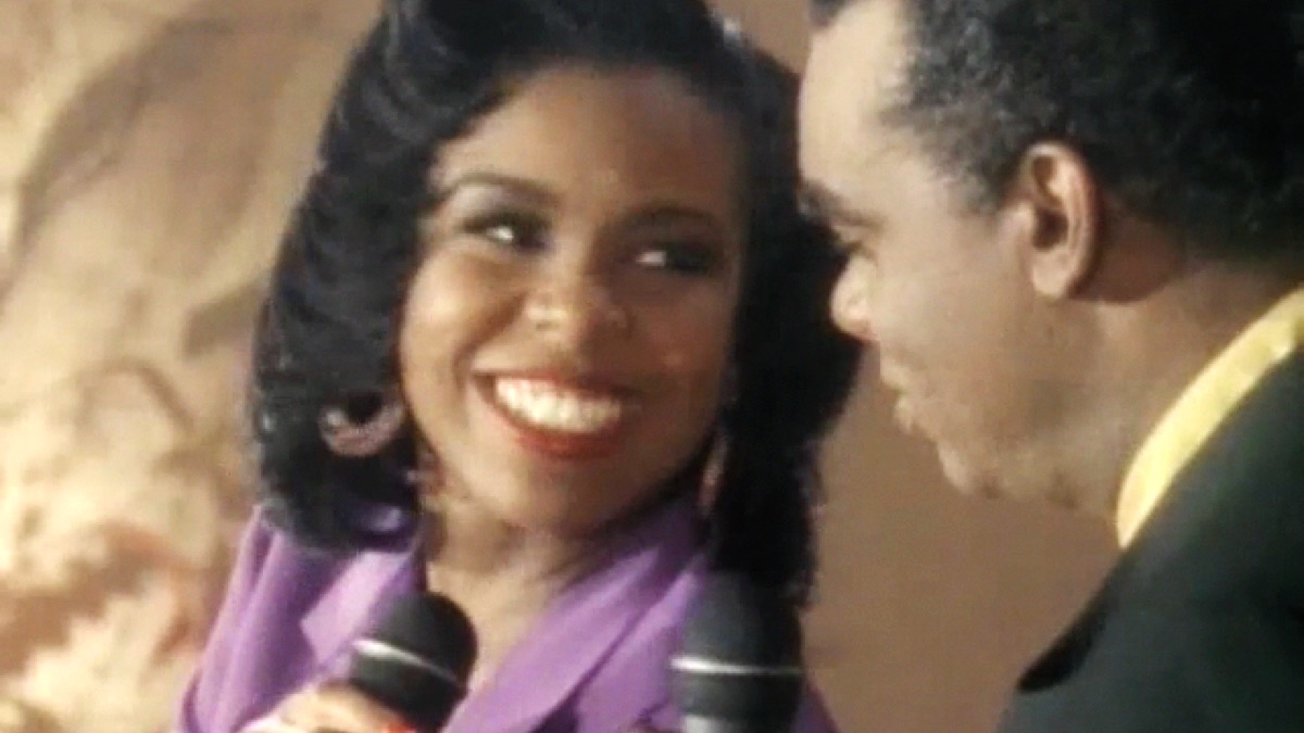 ‎Lay Your Troubles Down - Music Video by Angela Winbush & Ronald Isley ...