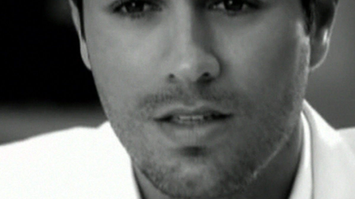 ‎Do You Know? (The Ping Pong Song) - Music Video by Enrique Iglesias ...