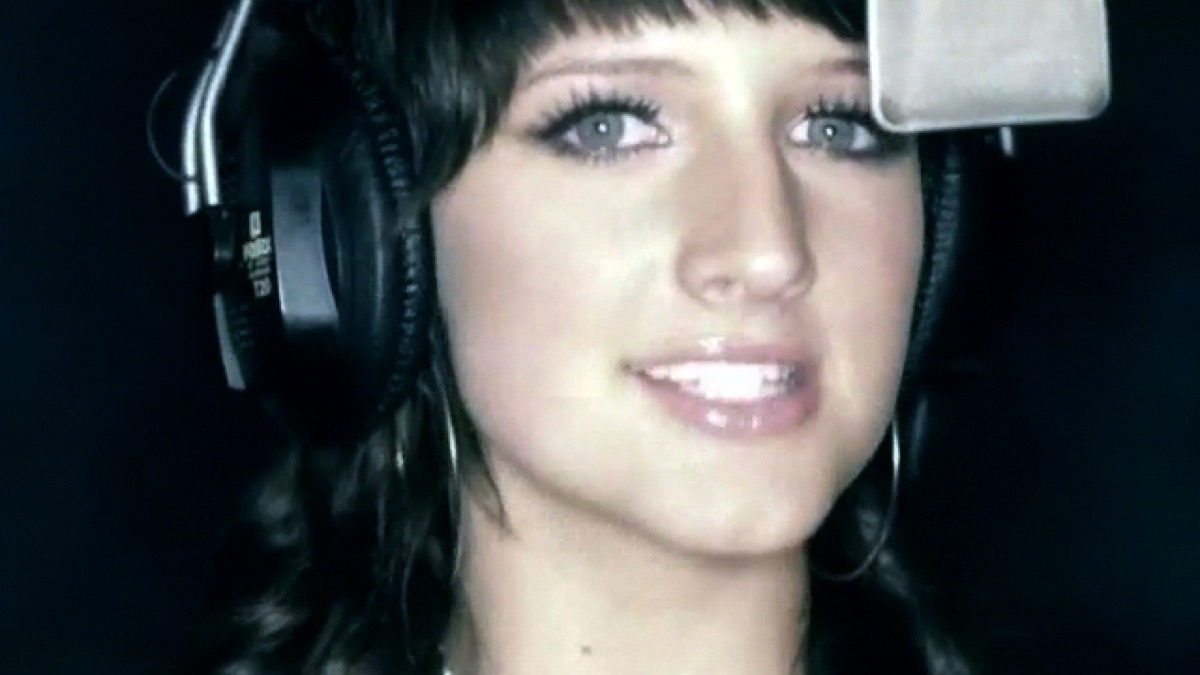 Ashlee Simpson Pieces Of Me