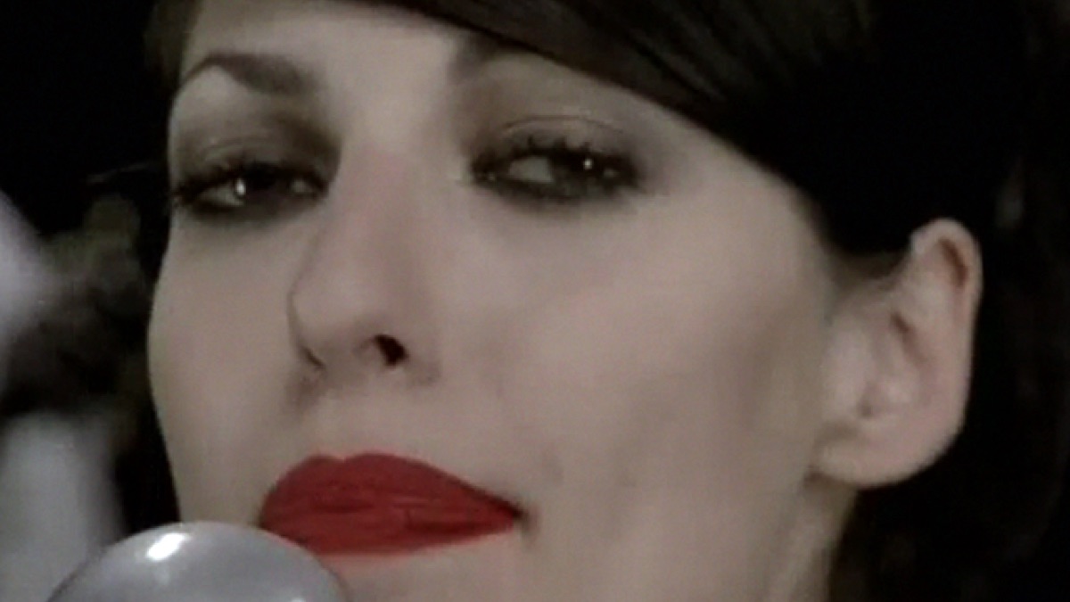 ‎Butterfly – Clip vidéo par Superbus – Apple Music