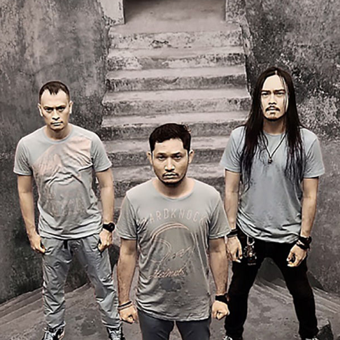 Andra And The Backbone Sempurna