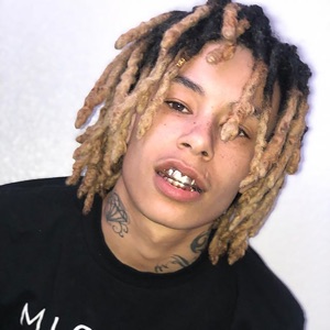 Deebo (feat. CB) - IZZYMONEYIZZZ: Song Lyrics, Music Videos & Concerts