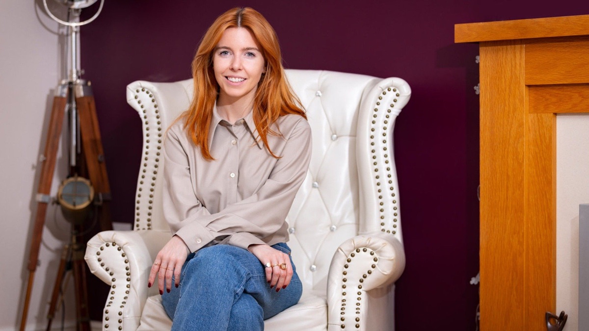 Stacey Dooley Sleeps Over USA - Apple TV (UK)