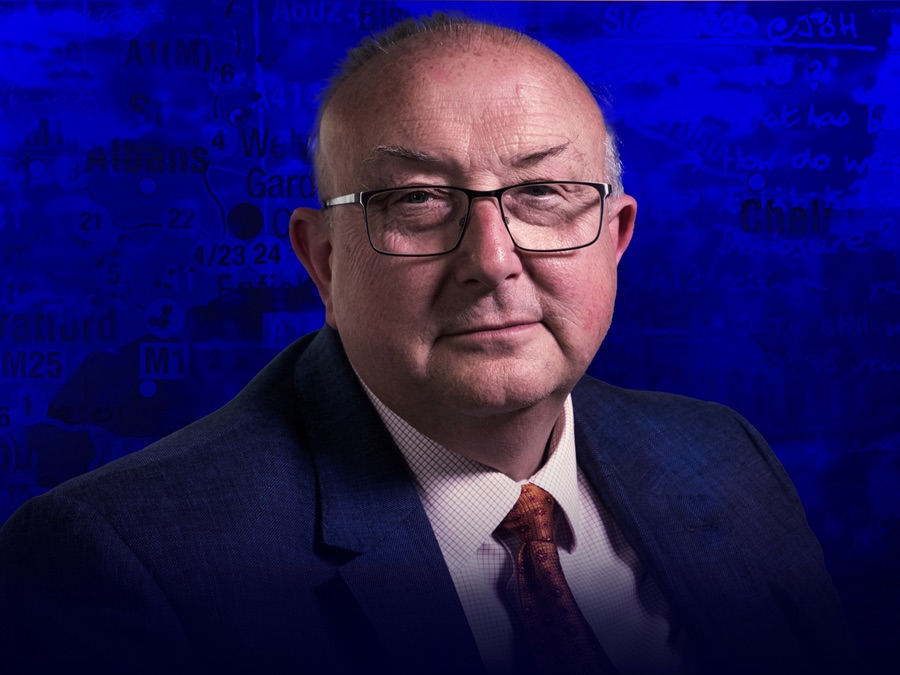 The Real Manhunter - Apple TV (MX)