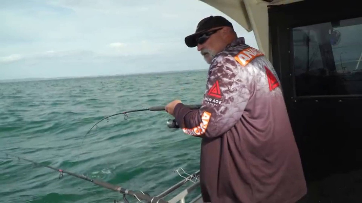 ‎Episode 8 – Merv Hughes Fishing (Season 5, Episode 8) - Apple TV (AU)