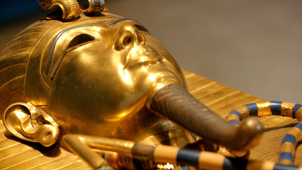 Tutankhamun's Unsolved Secrets - Lost Treasures of Egypt (Series 3 ...