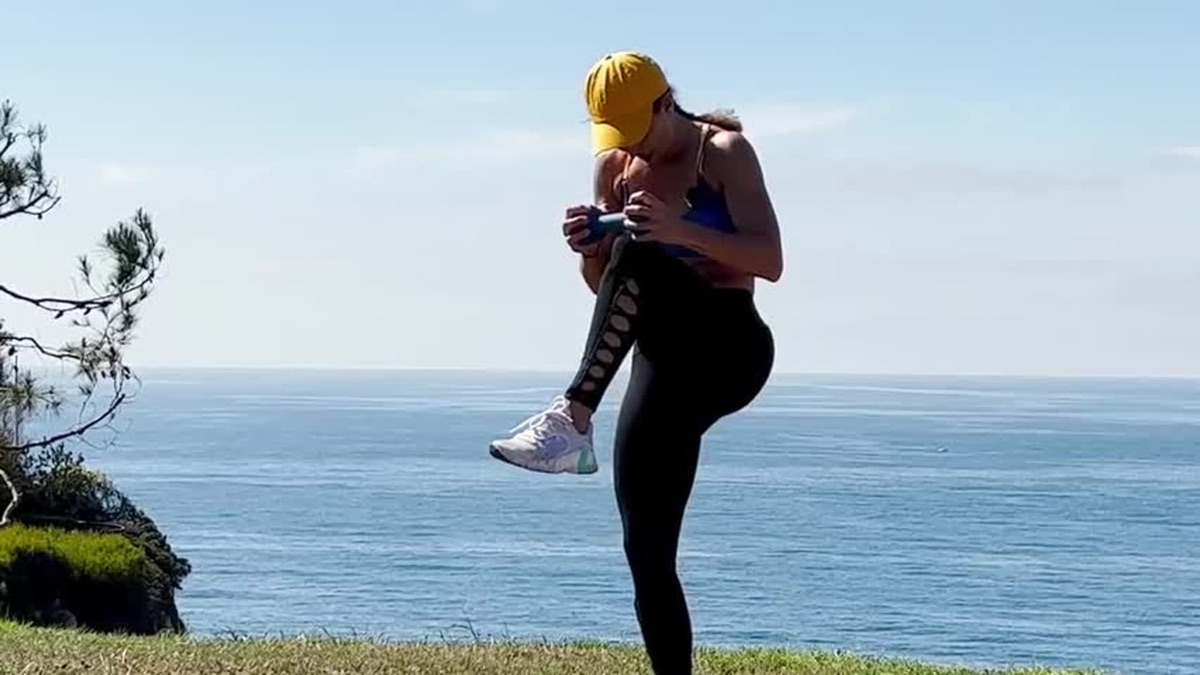 30 Min Full Body Workout With One Dumbbell - Dumbbell & Cardio Workouts ...