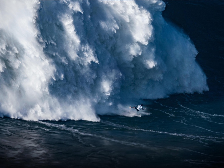 100 Foot Wave - Apple TV
