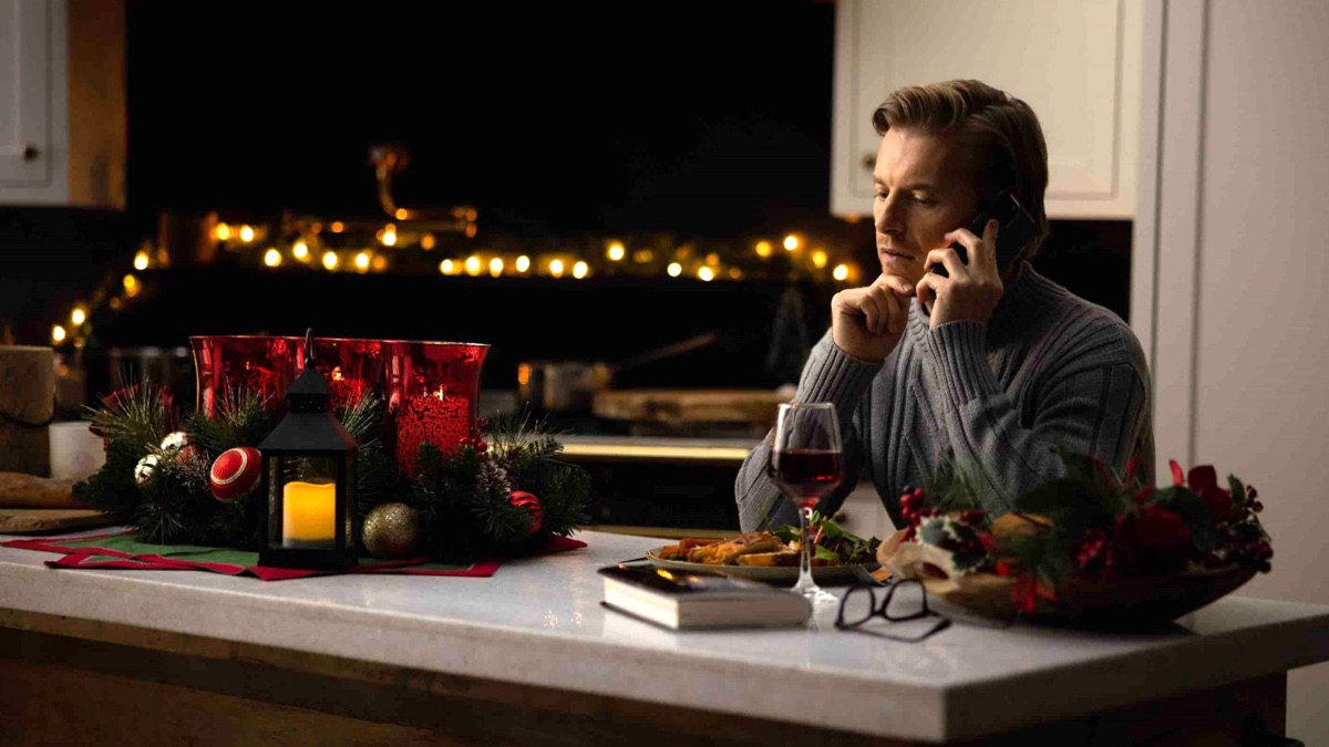 The Holiday Exchange - Apple TV