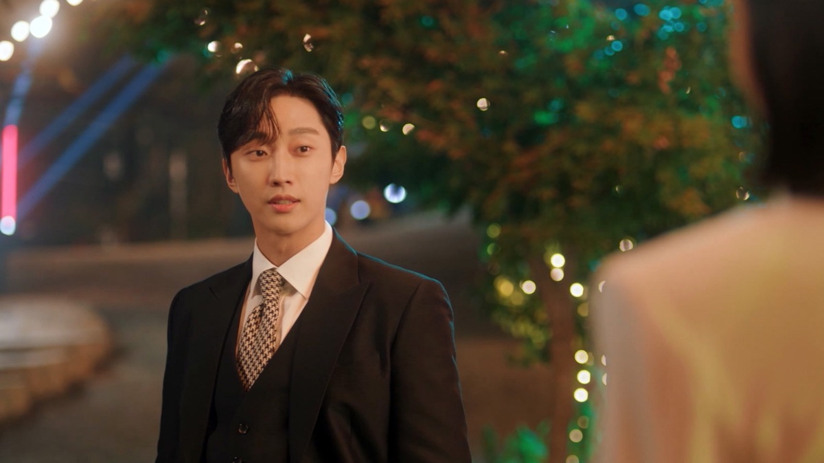 Who Is She - Who Is She! (Season 1, Episode 1) - Apple TV