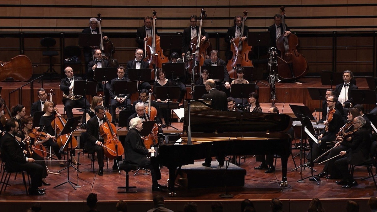 Beethoven - Symphonies and Piano Concerto No. 4 - Apple TV (UK)