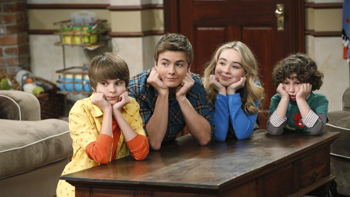 Riley y la noche de juegos - Riley y el mundo (Temporada 1, Episodio 17 ...