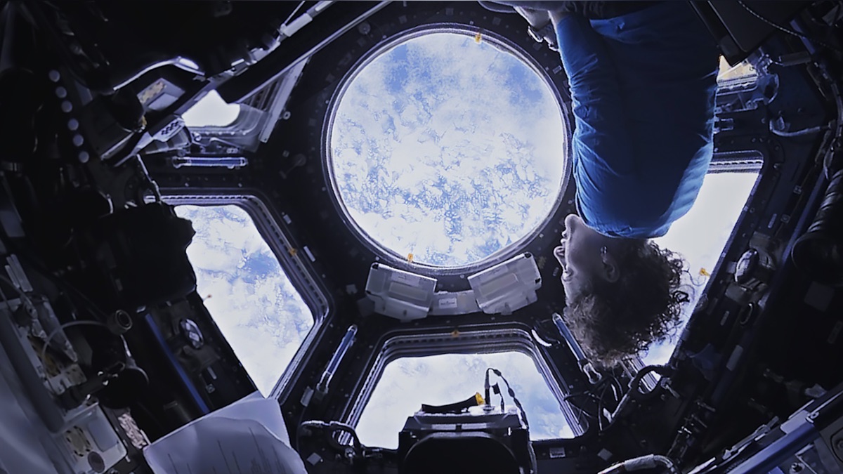 Space Explorers: Moonrise on the ISS - Apple TV (CA)