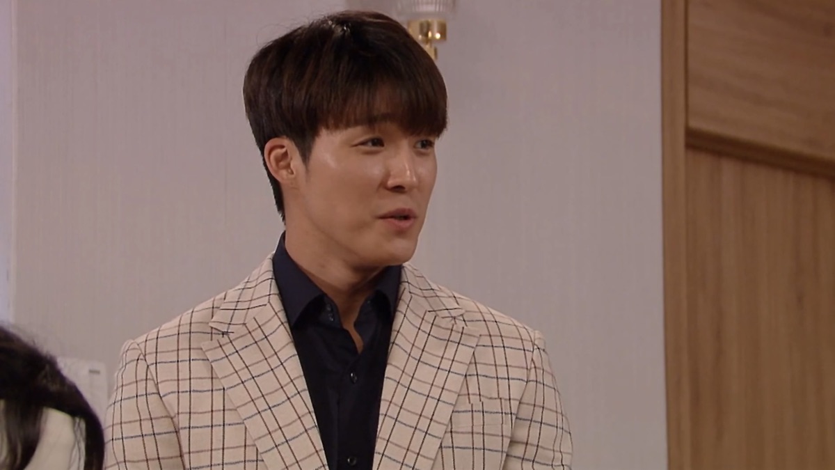 Phoenix 2020 - Phoenix (Season 1, Episode 116) - Apple TV