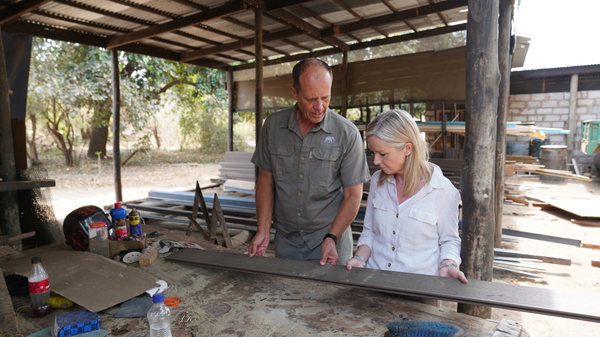 ‎Fire Pit Forging - Renovation Wild (Series 1, Episode 6) - Apple TV (IN)