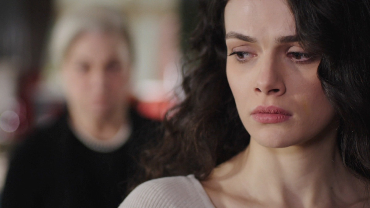 ‎EP44 - Amor en blanco y negro (temporada 1, episodio 44) - Apple TV (MX)