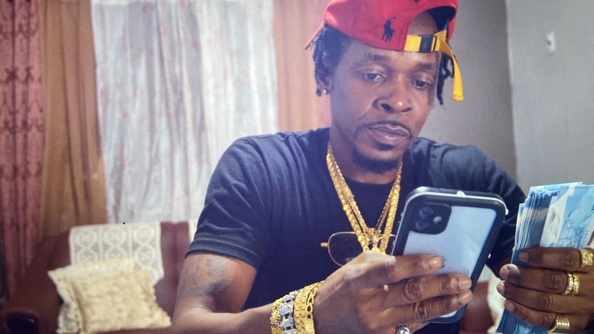 Rich Badness 868 - Apple TV (AU)