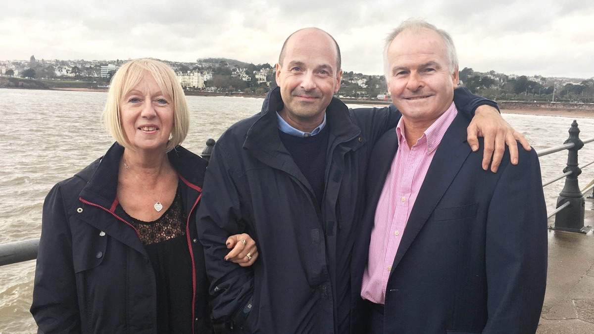 Episode 1 - Long Lost Family (Season 7, Episode 1) - Apple TV