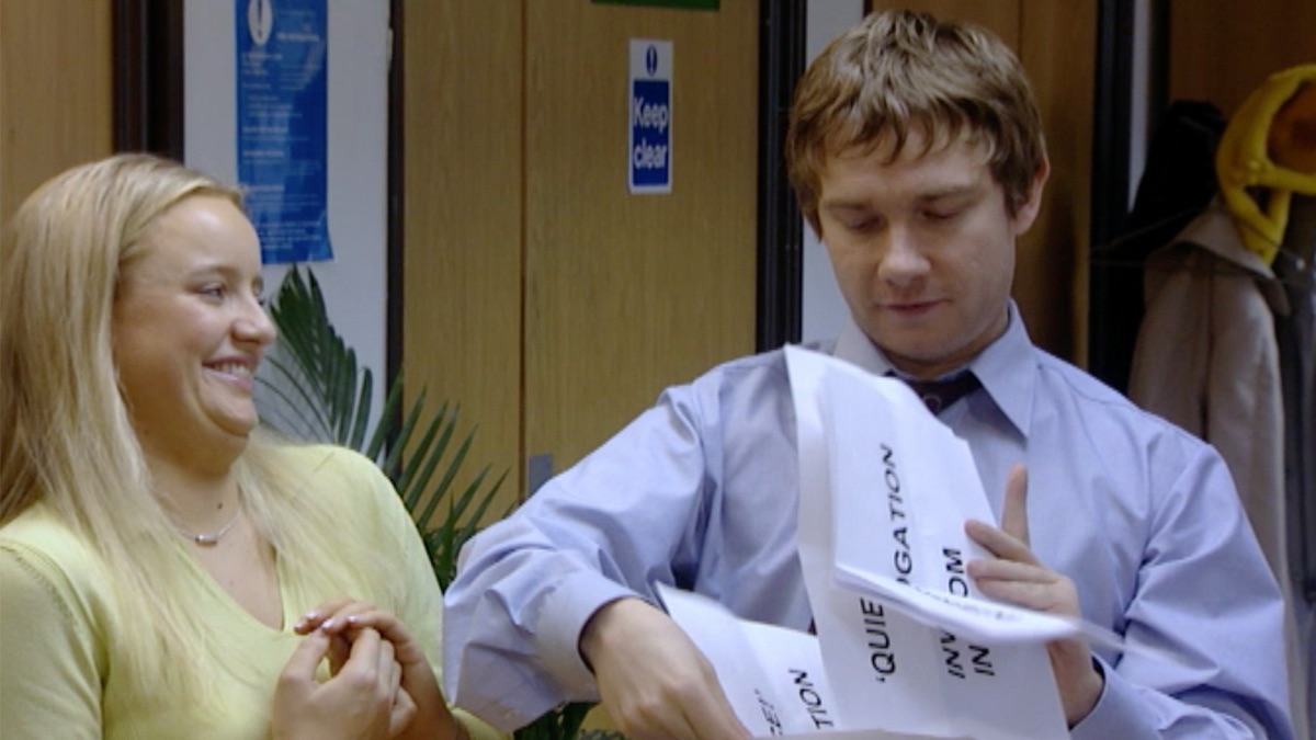 Work Experience - The Office (Season 1, Episode 2) - Apple TV
