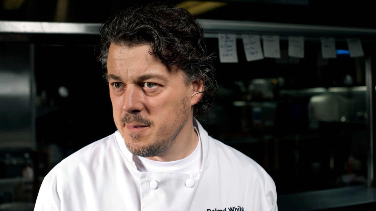 Episode 1 - Whites (Series 1, Episode 1) - Apple TV (UK)