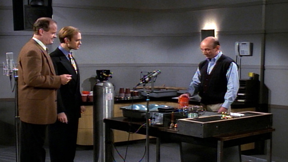 ‎Ham Radio - Frasier (Series 4, Episode 18) - Apple TV (UK)