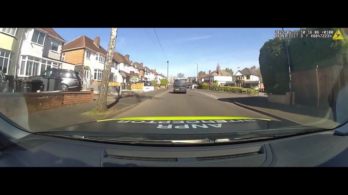 ‎Police Chase Van Driver Jailed for Killing Golfer - Police Chase Van ...