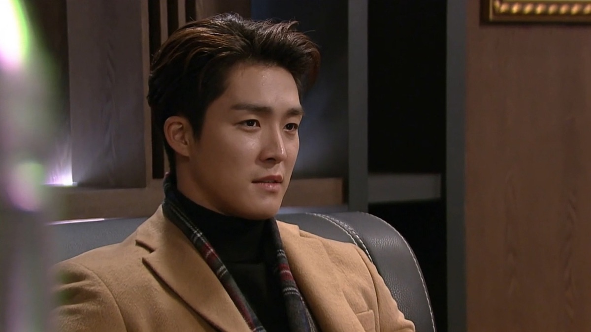 Phoenix 2020 - Phoenix (Season 1, Episode 58) - Apple TV