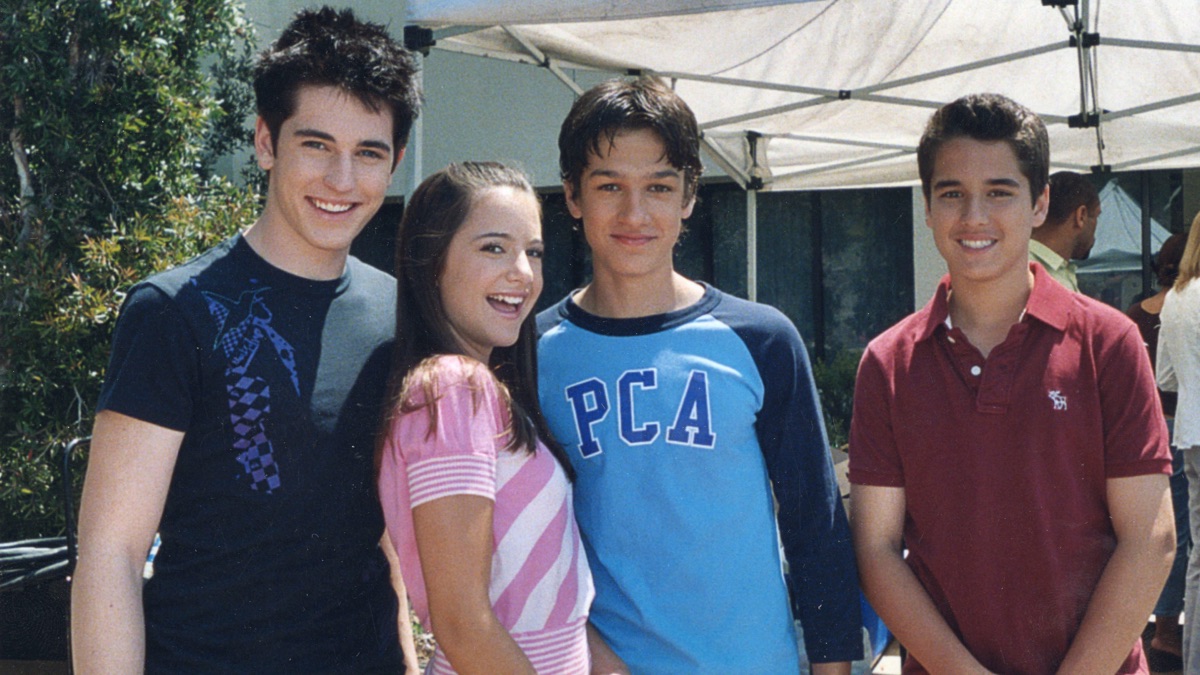 Too Close to the Sun - Quiet on Set: The Dark Side of Kids TV (Season 1 ...