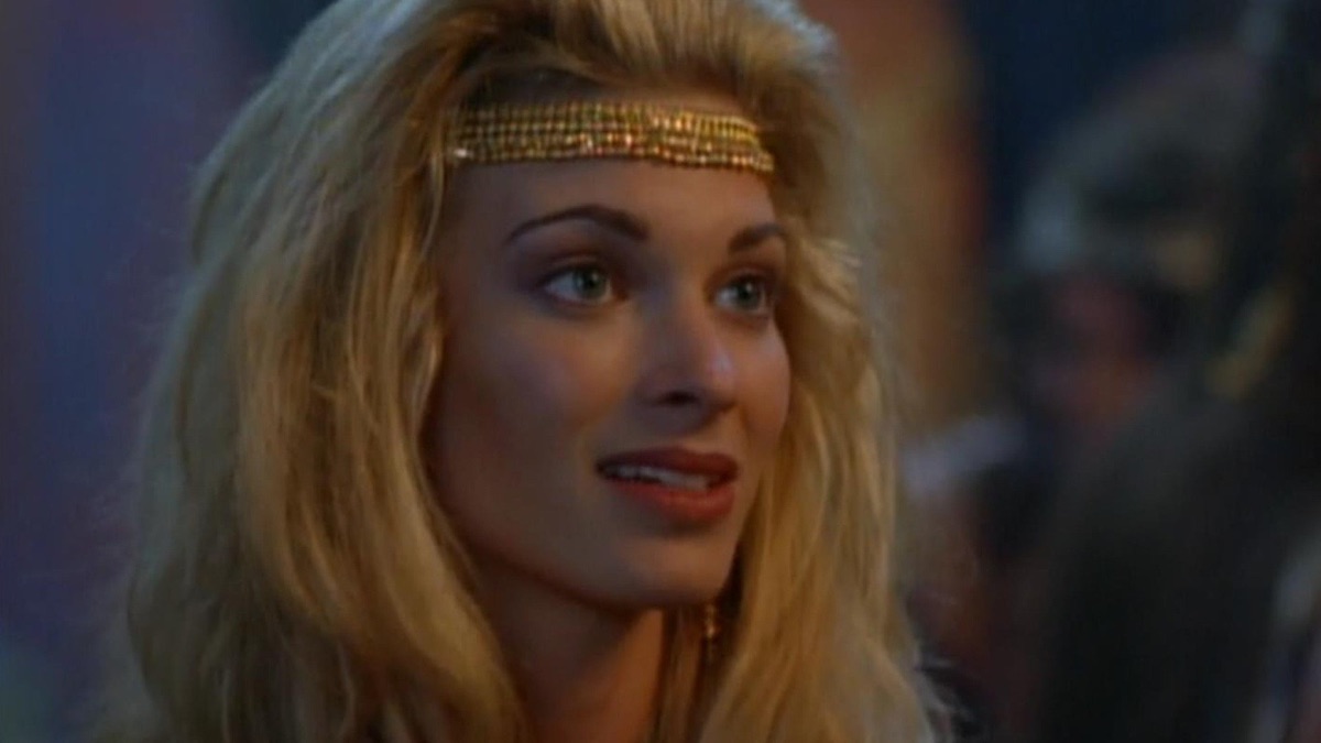 All That Glitters - Hercules: The Legendary Journeys (Season 2, Episode 2) - Apple TV